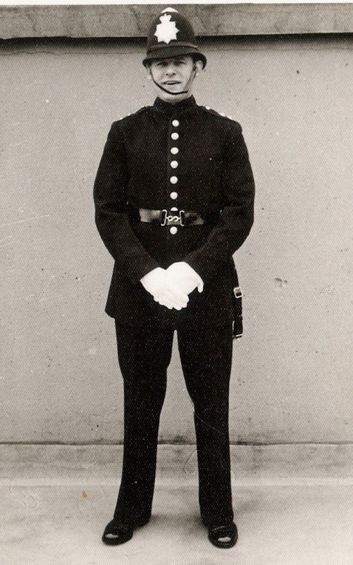 VICTORIAN MET. POLICE SWORD - Great Britain: British & Colonial Police ...